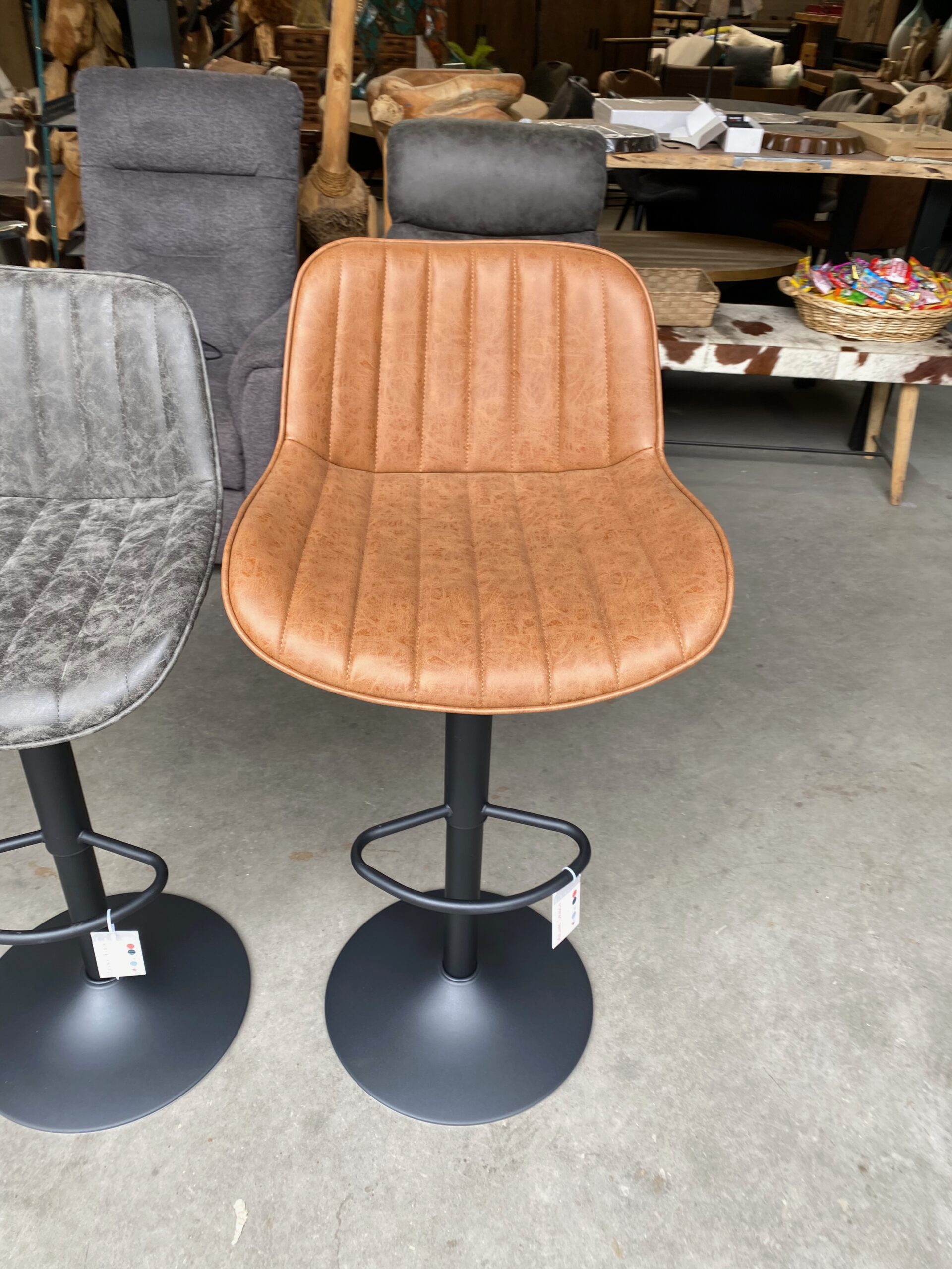 Barstoelen Archives - Meubelen Dino